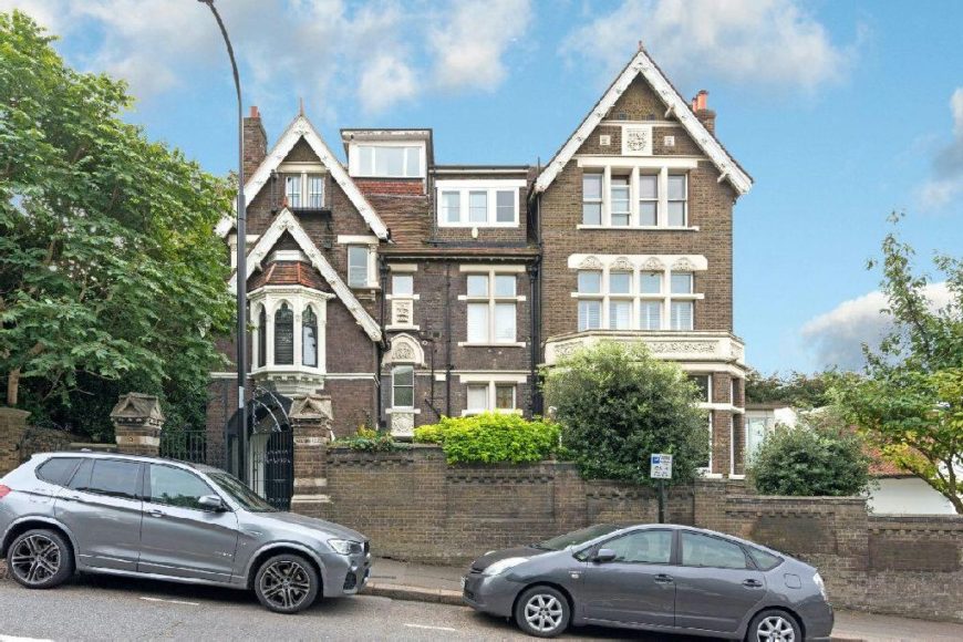 8 Scary-Looking Homes To Creep You Out This Halloween