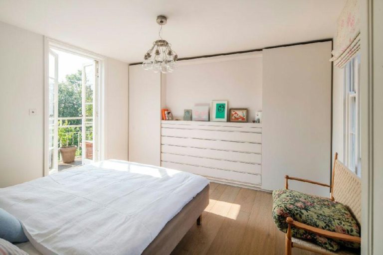 Fresh out of the oven - Jamie Oliver's former North London home