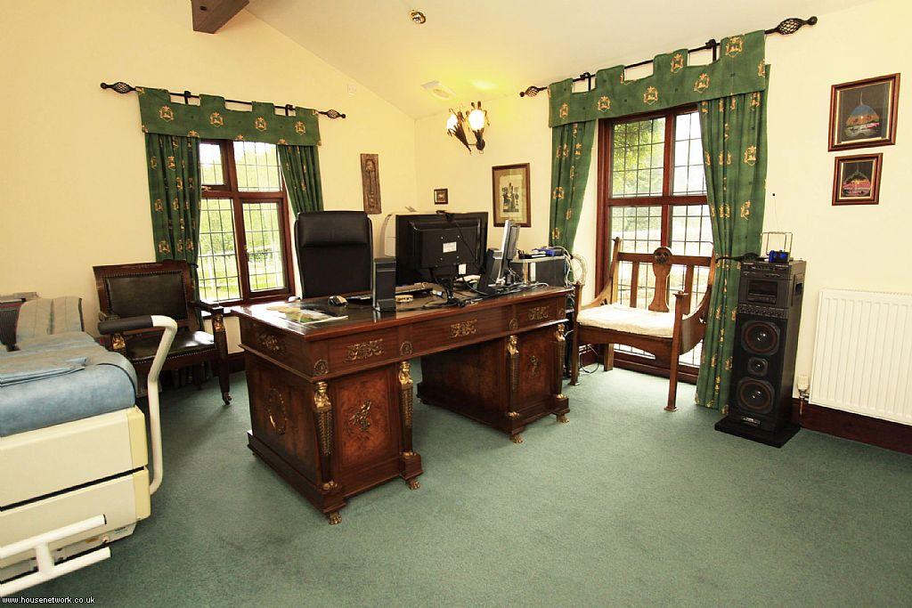 8 Home Offices You'd Love To Work From