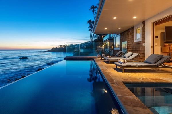 5 Incredible Overseas Homes