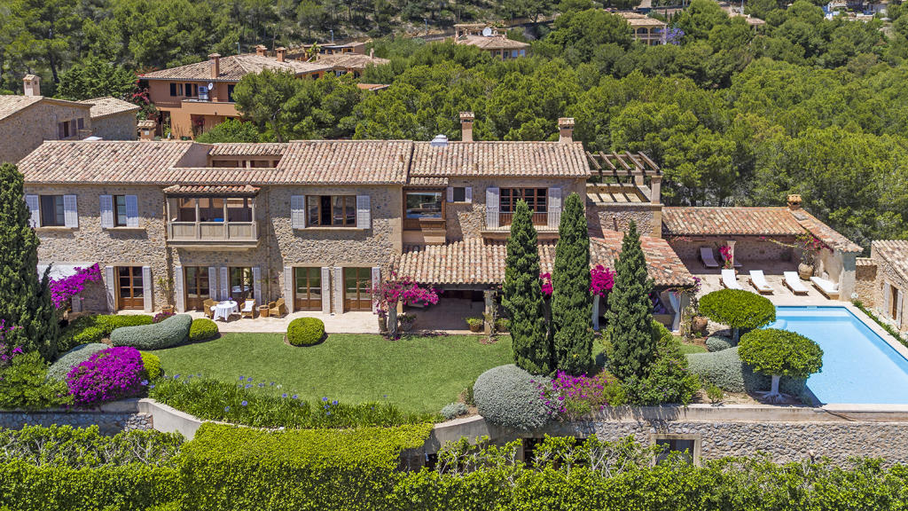 This month's most amazing overseas homes