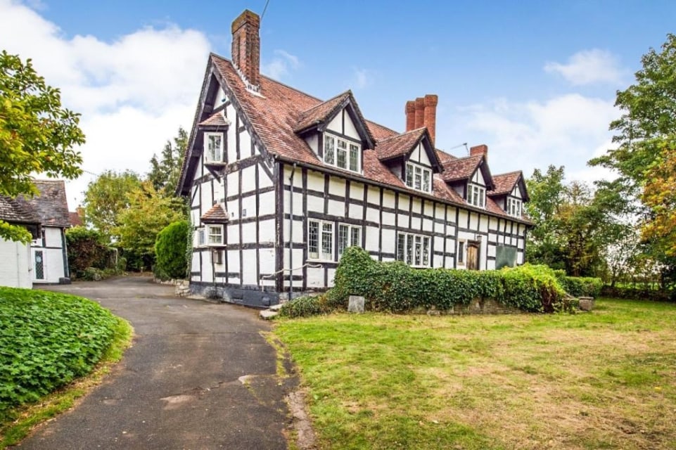 Six impressive auction properties for sale