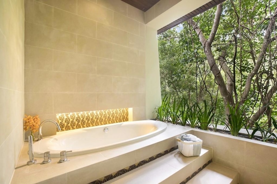 Explore these five beautiful overseas homes