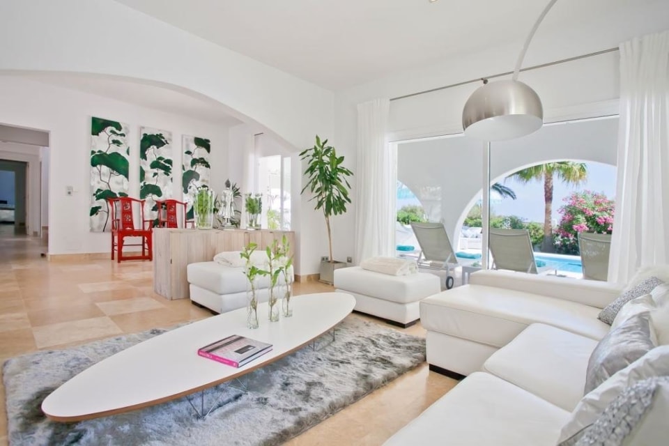 Explore these five beautiful overseas homes