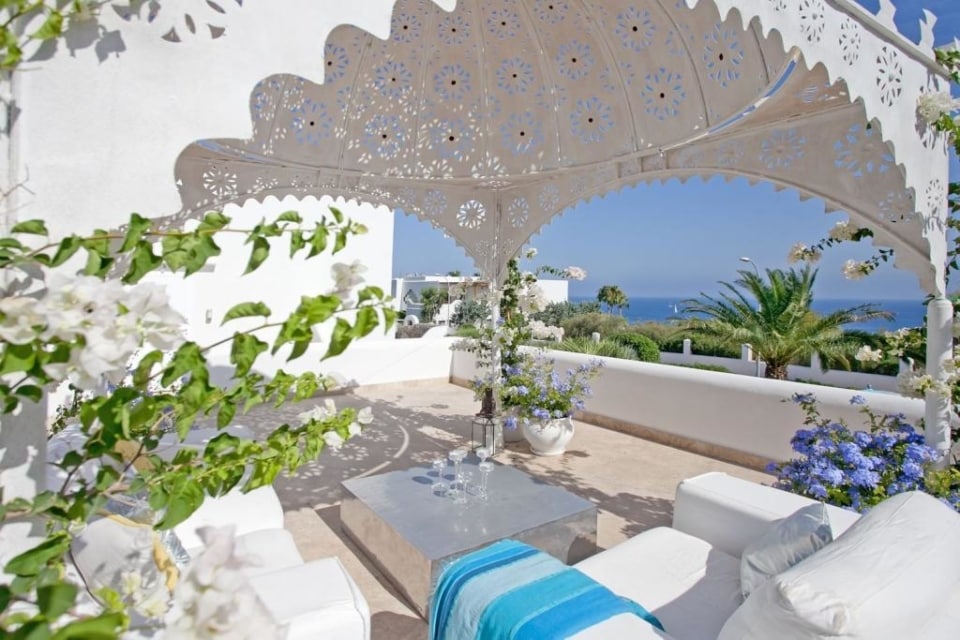 Explore these five beautiful overseas homes