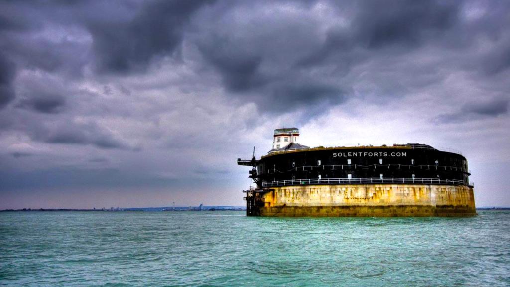 Inside No Man's Fort and Spitbank Fort