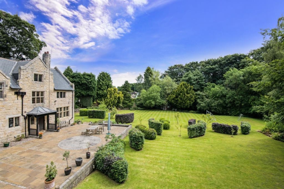 Inside beautiful country manors