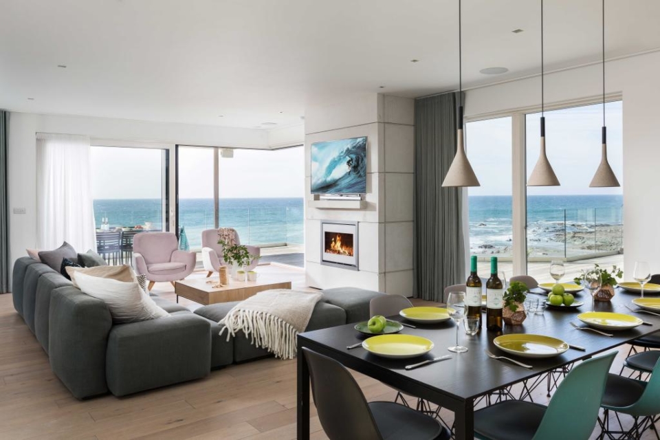Explore five Selling Sunset beach houses