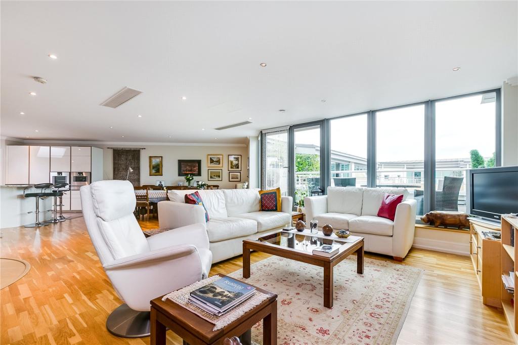 NHS hero Dr Alex George reveals his dream home | Property news