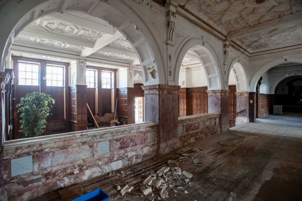 Kinmel Hall in Wales sold at auction #separator_sa #site_title