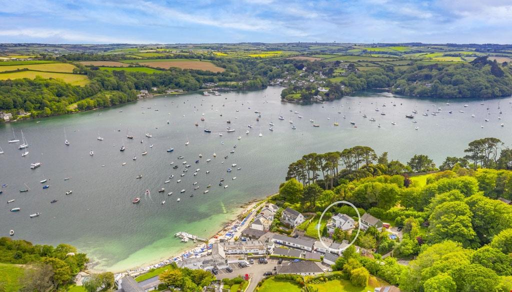 Take a peek inside these spectacular seaside homes | Property news