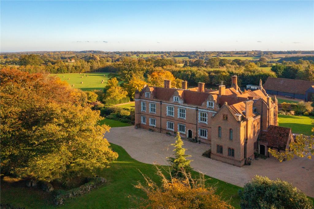 Take a peek inside these Bridgerton-style dream homes | Property news