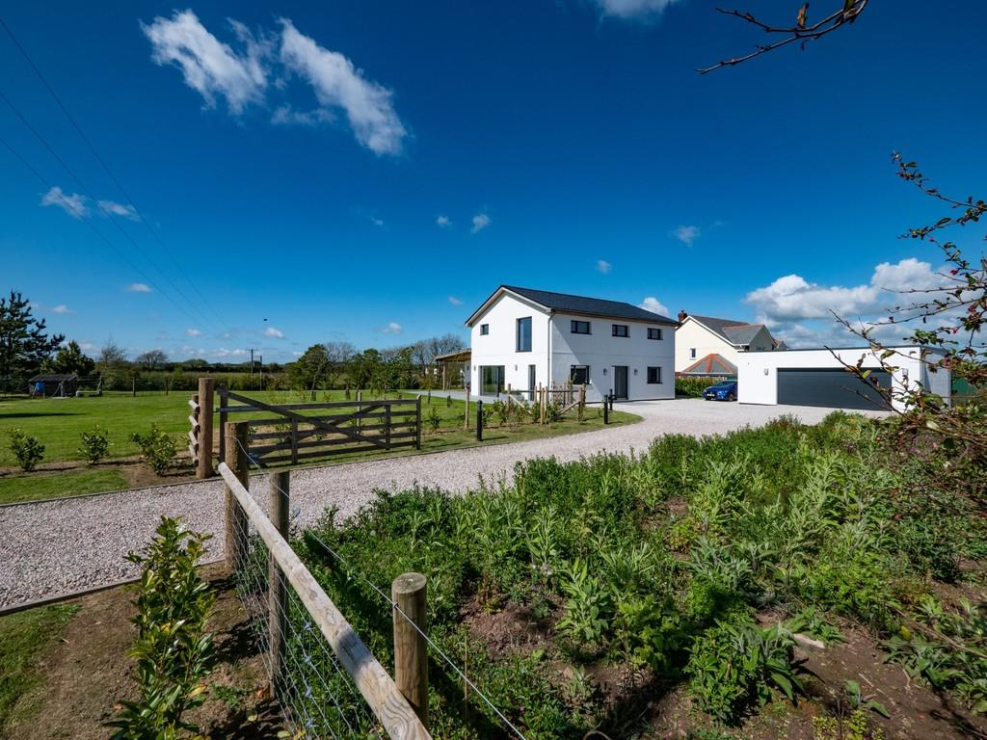 Which green features do homes with high EPC ratings have? | Property news