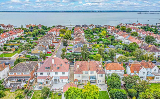 Record number of sellers come to market on Boxing Day | Property news
