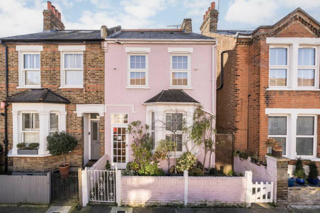 6 perfectly-pink homes for sale | Property news