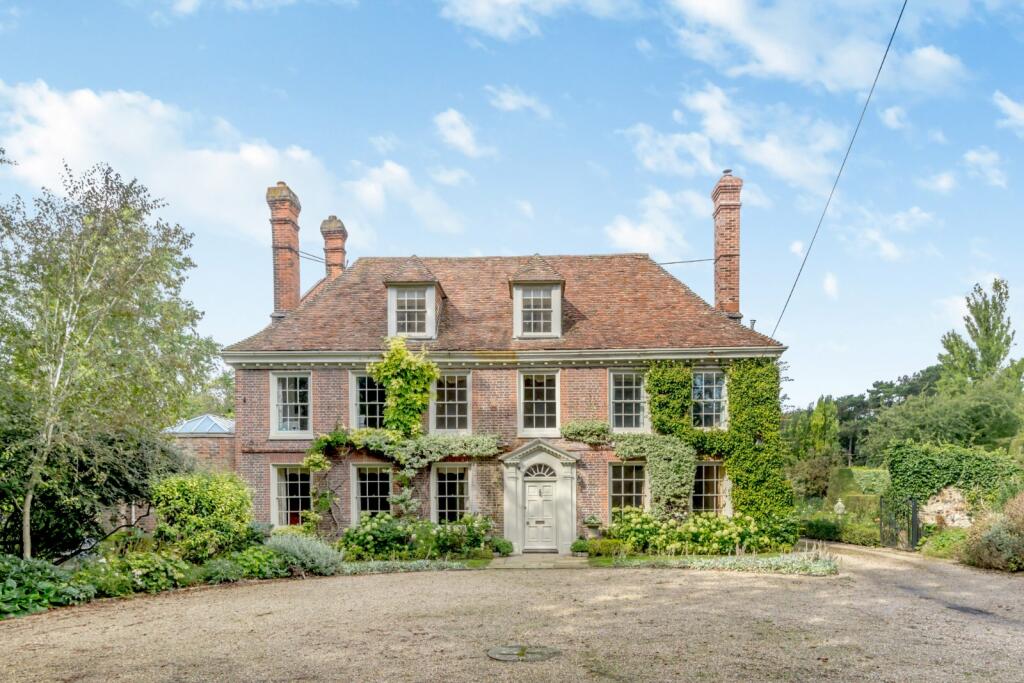 5 most popular period property styles with home-buyers | Property news