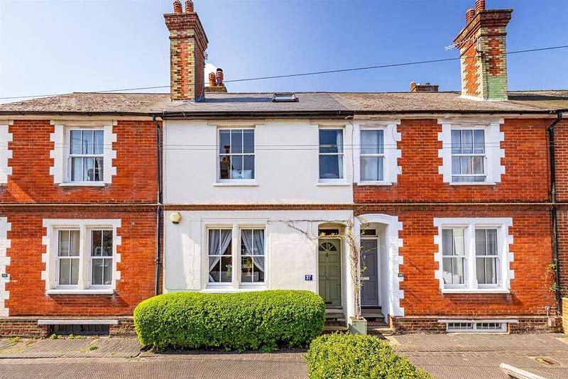 House prices hit new record high | Property news