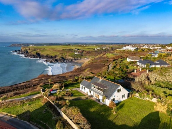 7 waterside homes with amazing views | Property news