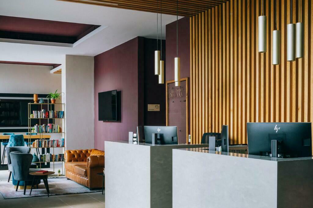 Rightmove acquires reviews platform HomeViews - Rightmove Press Centre